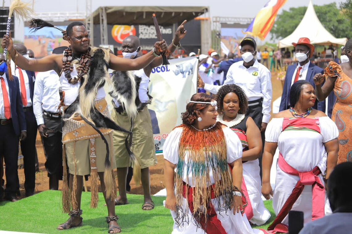 PHOTOS: Ambassador Dickson Ogwang enthroned as Clan Chief in Lango ...